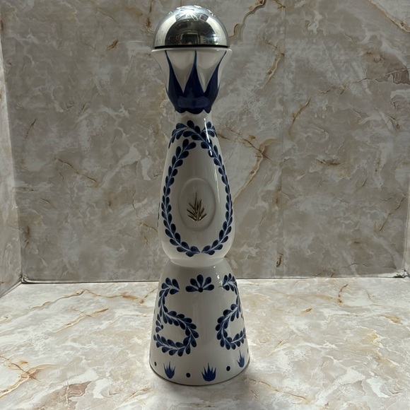 case azul | Other | Clase Azul Tequila Hand Painted Porcelain Decanter ...